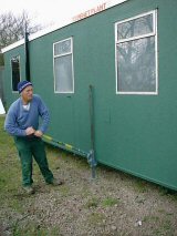 Tilt & trishore props - HireDepot